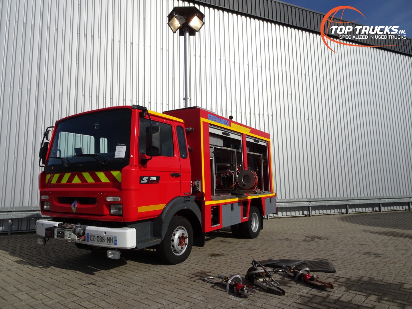 Renault S 180 Midliner fire truck - Top Trucks